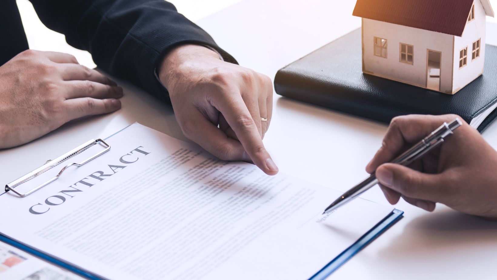 What Does a Real Estate Lawyer Do? | Lamprey Law